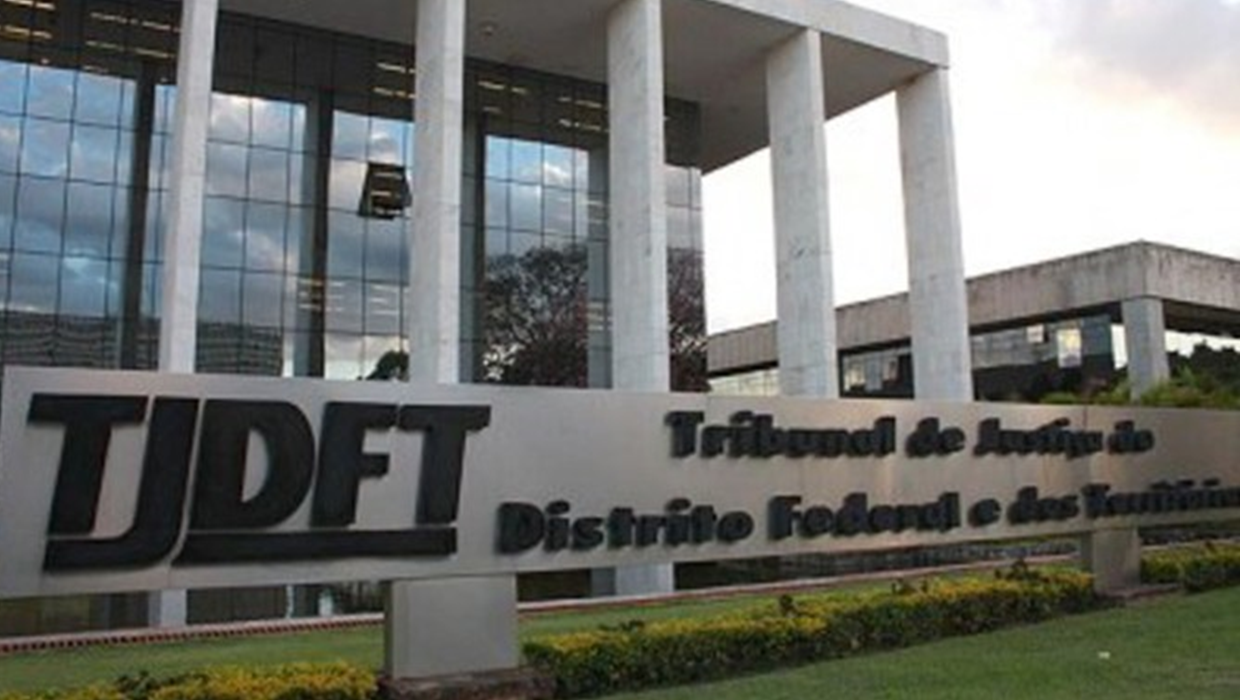 Qual é o melhor curso para o TJDFT? | Descomplicando na Web